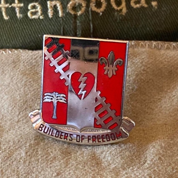 Vintage | Accessories | Vintage Us Army Crests D I Distinctive Insignia ...